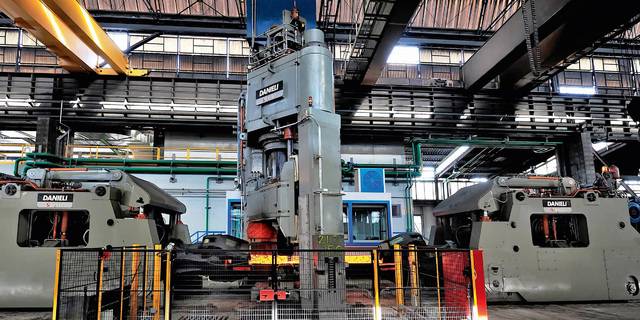 Products › Long › Forging plants & Manipulators Two / Four-column ...